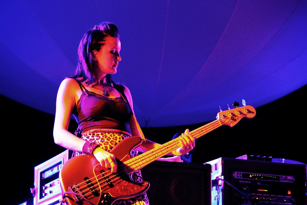 Bizou Releases Debut Full-Length Album ‘Tragic Lover’ - Bass Magazine