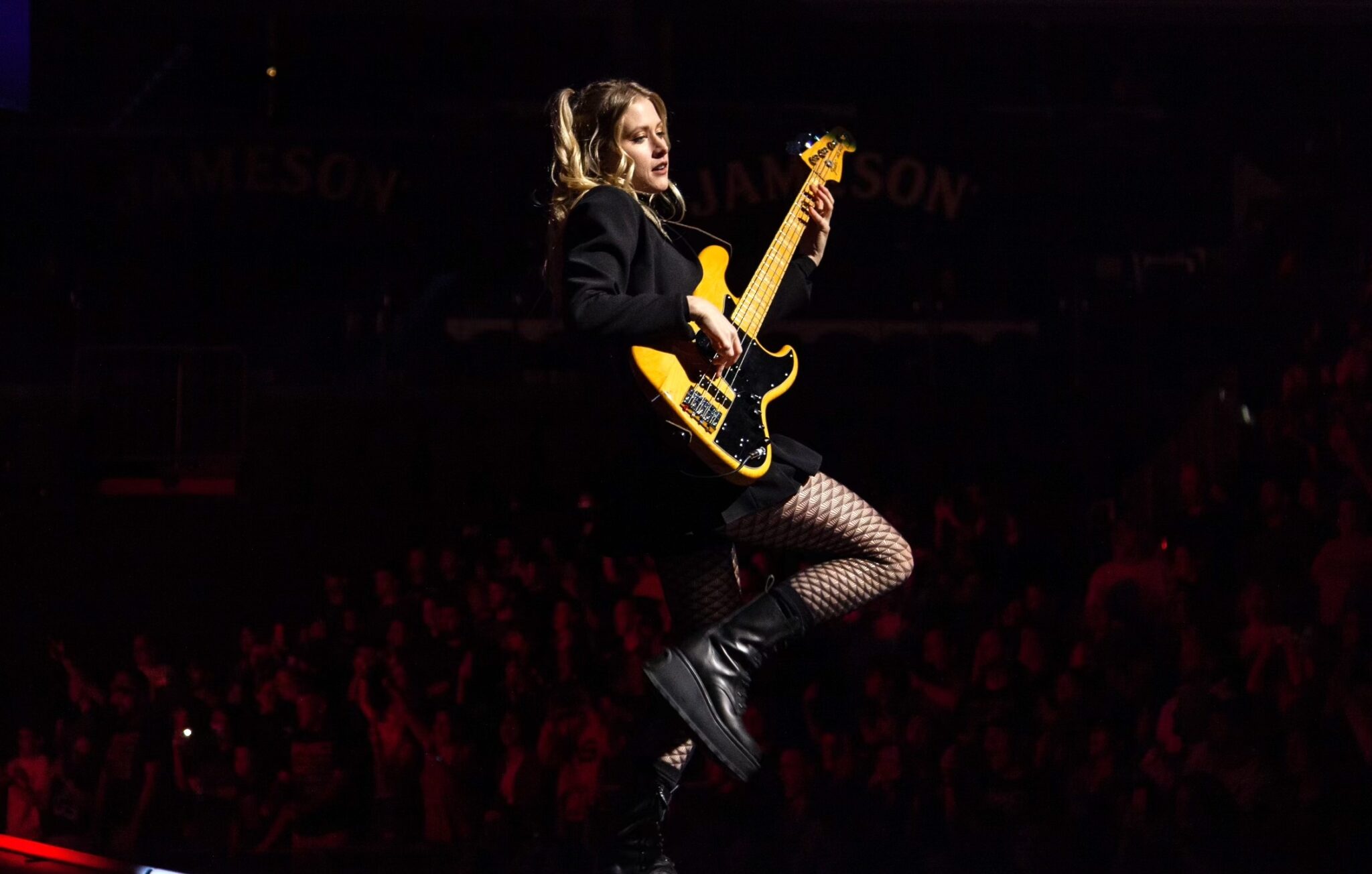 10 Questions With Nicole Row - Bass Magazine
