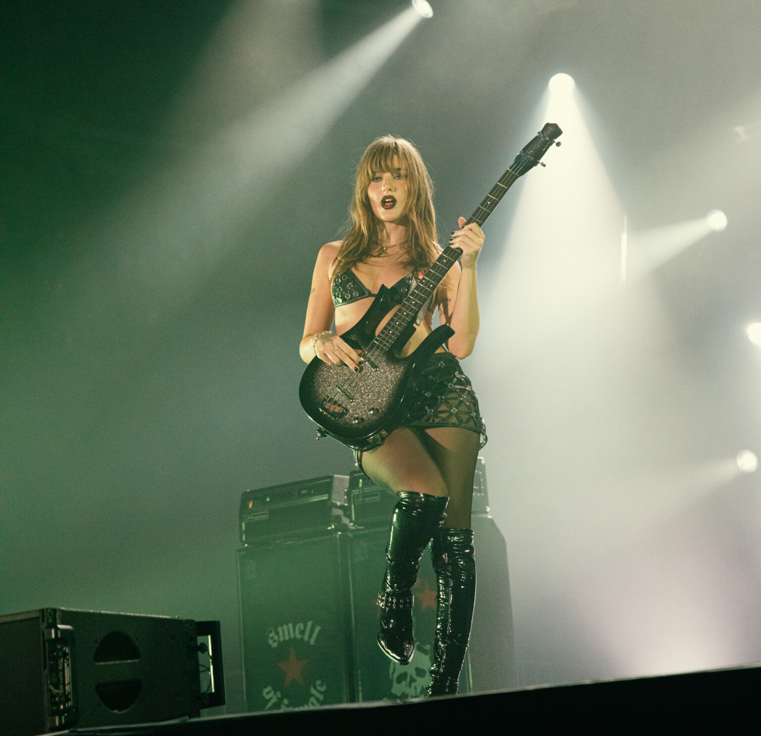 Victoria De Angelis: Feeling the Rush - Bass Magazine