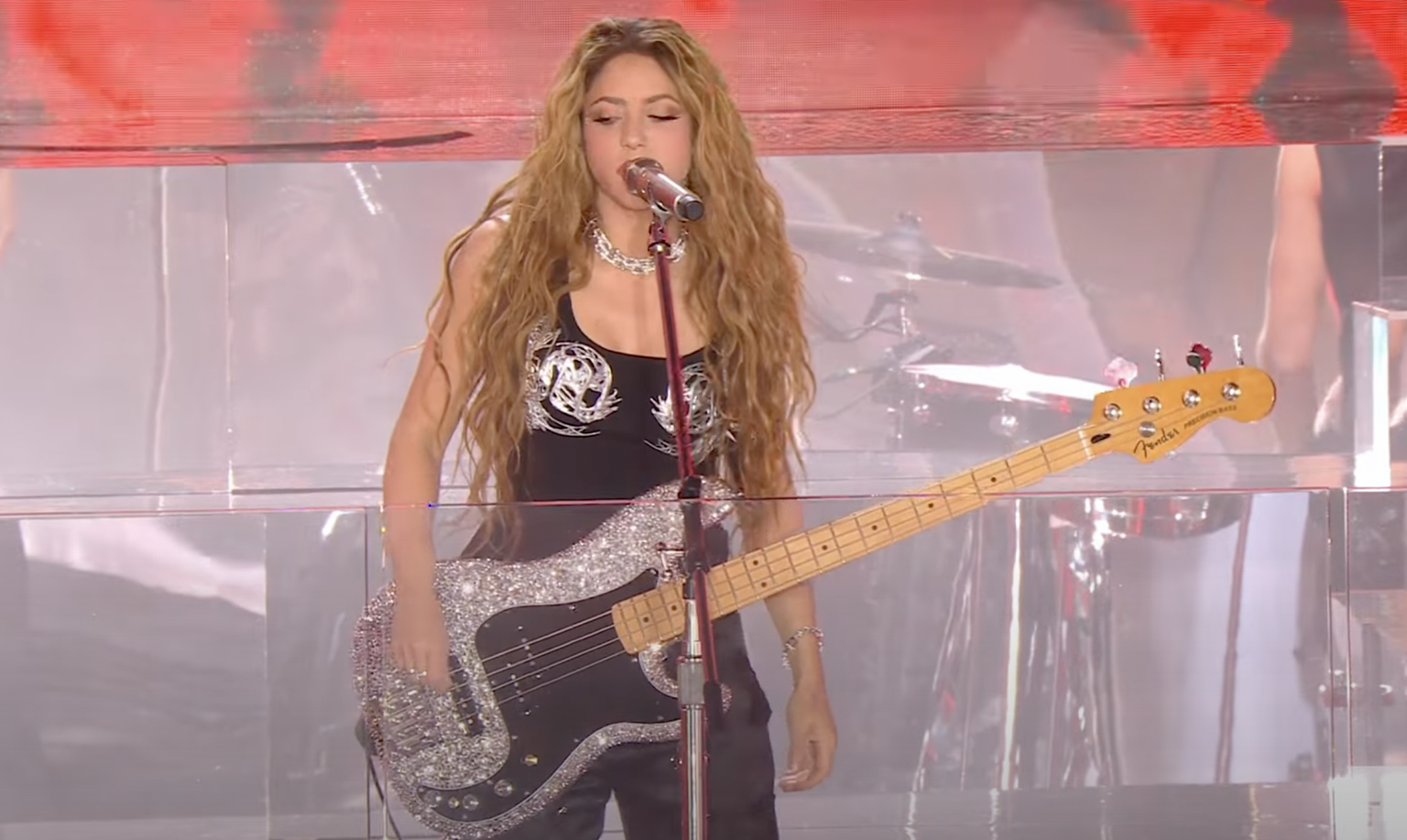 Shakira Plays Bass During Surprise New York Times Square Performance ...